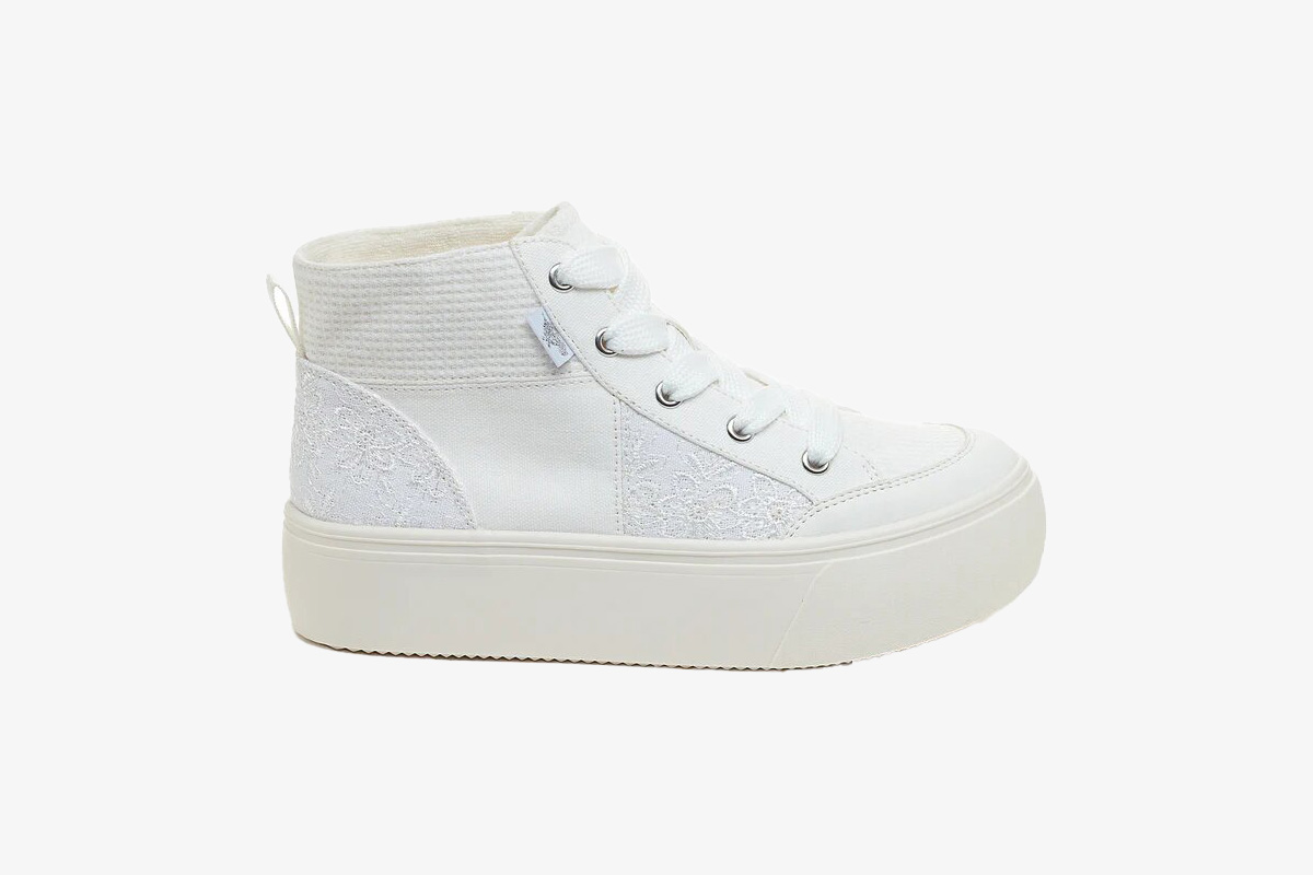 The 13 Very Best White Platform Sneakers For Women 2023