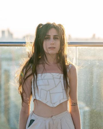 20 Talented Queer / Lesbian Singers