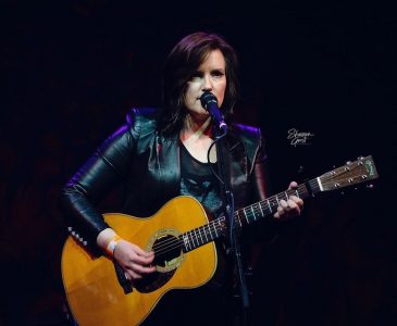 20 Talented Queer / Lesbian Singers